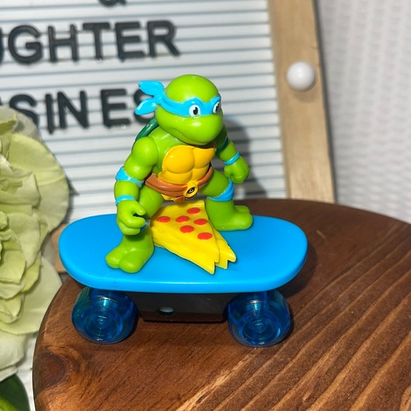 Funrise | Toys | 223 Teenage Mutant Ninja Turtles Switch Kick Skaters ...